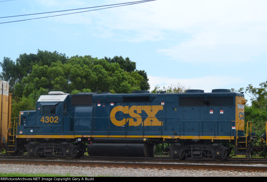 CSX GP39-2 4302